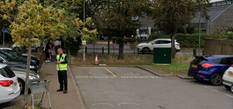 Headley Road Blue Badge car parking bays - Wokingham Constituency ...